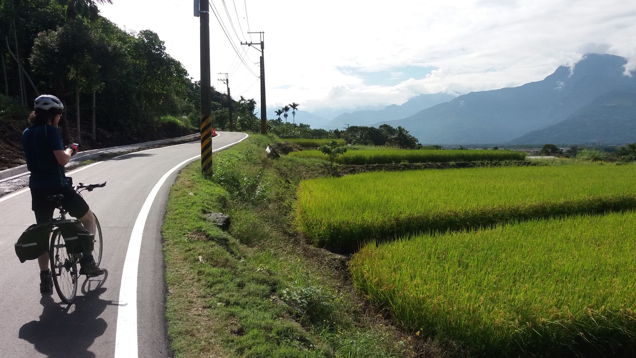 Cycling in Taiwan: A 7-day Ride on the East Coast by Alaric Lester